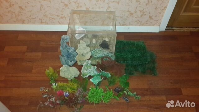 Аквариум для мальков с грунтом + скалы и растения
