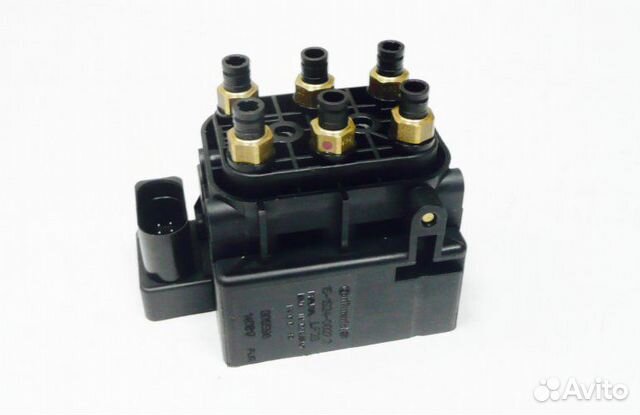 Блок клапанов пневмоподвески VW Touareg Германия купить в Москве VAG ...